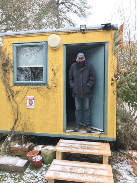 Radio 2 veteran Bob Harris to host show from shed due to snowy weather ...
