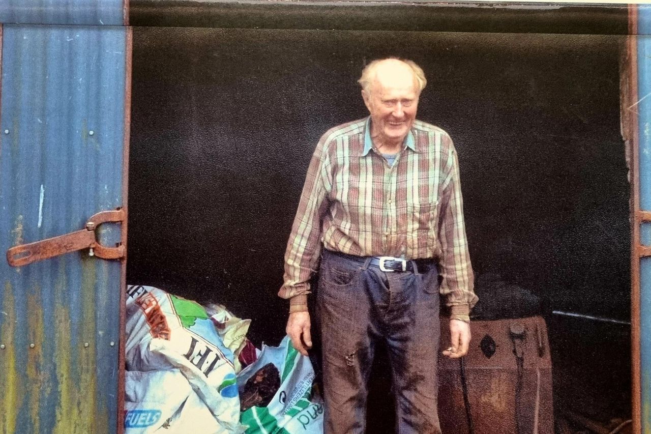 Tributes to Kerry’s last blacksmith – ‘The light from his forge was a ...