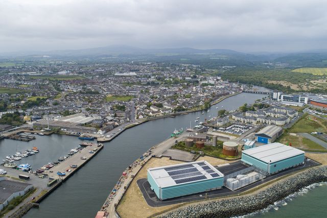 Hybrid meeting voting tensions overshadow key planning debate at ...