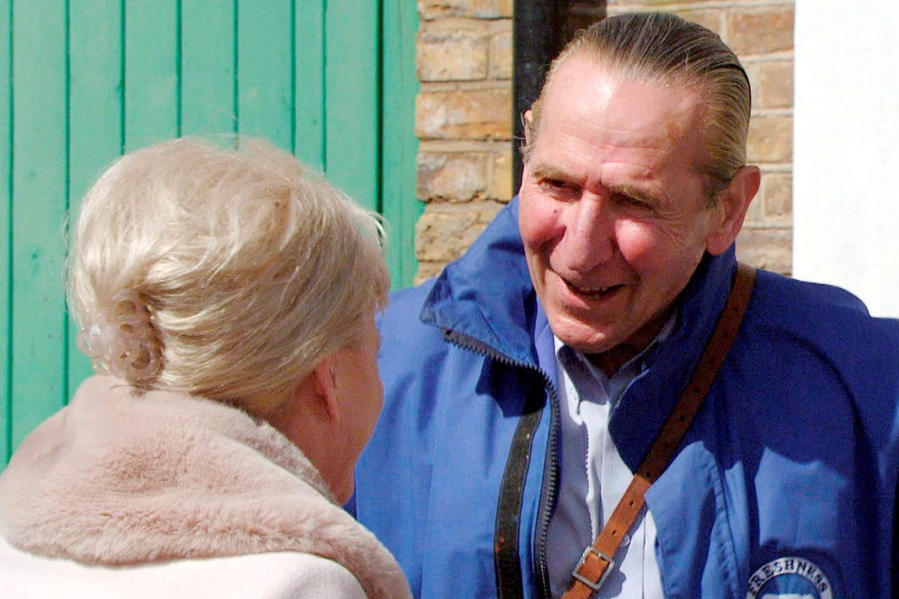 Actor Michael Leader, who played EastEnders' milkman since soap's very ...