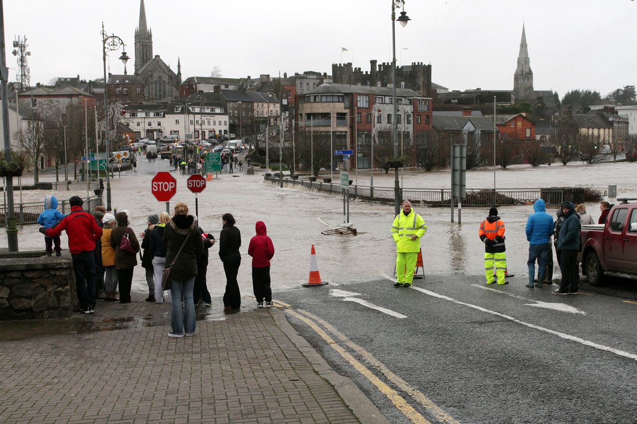 Storm Frank: Drone footage shows extent of flooding across Enniscorthy ...