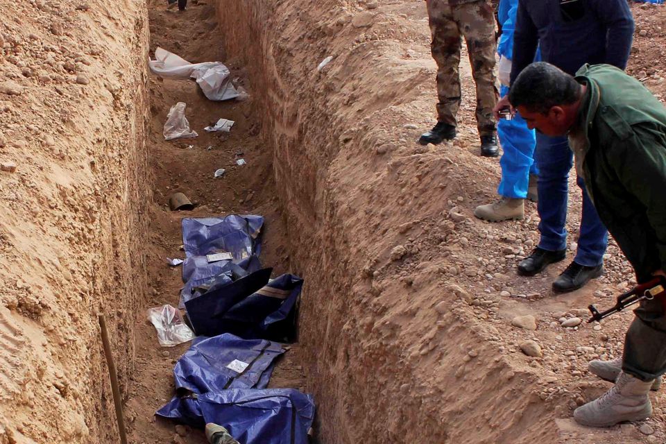 Isis executions: Terror group throws 'gay' men off tower, stones woman ...