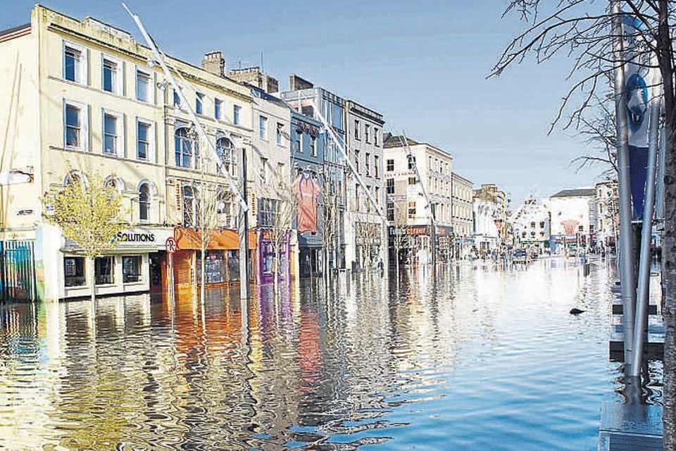 Cork city left under water as ESB opens floodgates | Irish Independent