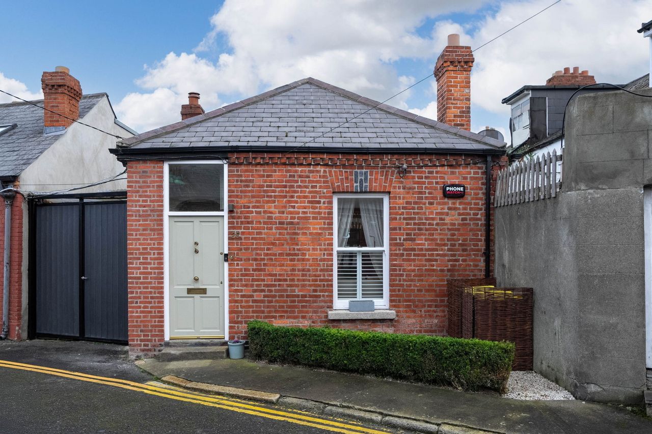 Clever use of space makes detached cottage in Dublin’s Portobello a ...