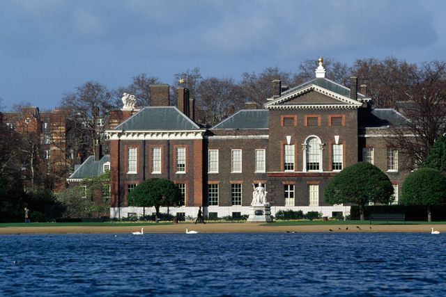 Inside Prince Harry and Meghan Markle's love nest at Nottingham Cottage ...