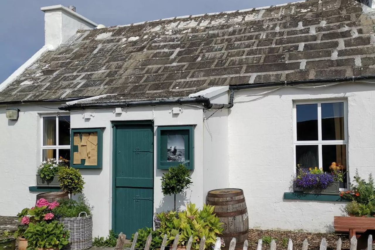 Modern restaurant in small Clare village awarded first Michelin Star ...