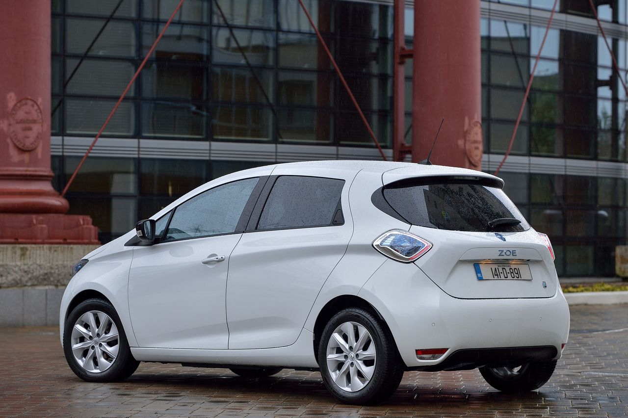 First Drive: Renault ZOE brings many world firsts to Ireland | Irish ...