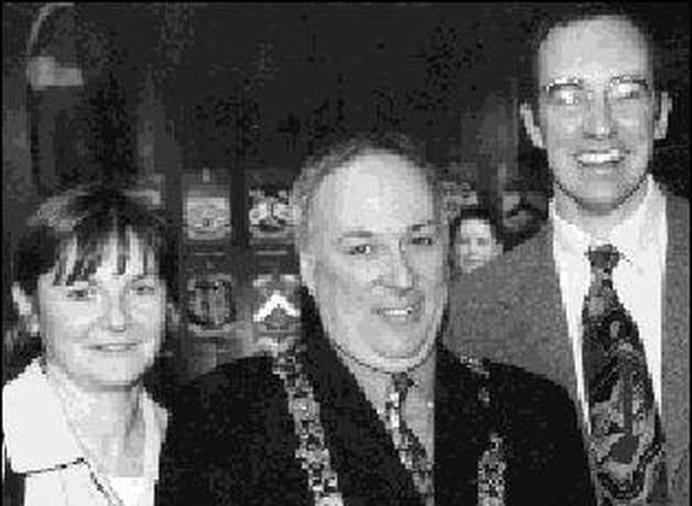 Mayor makes right moves in Naul visit | Irish Independent