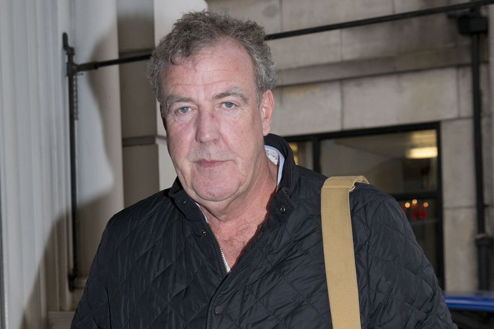 Jeremy Clarkson tries dabbing in ‘lit’ Mallorca, much to fans ...