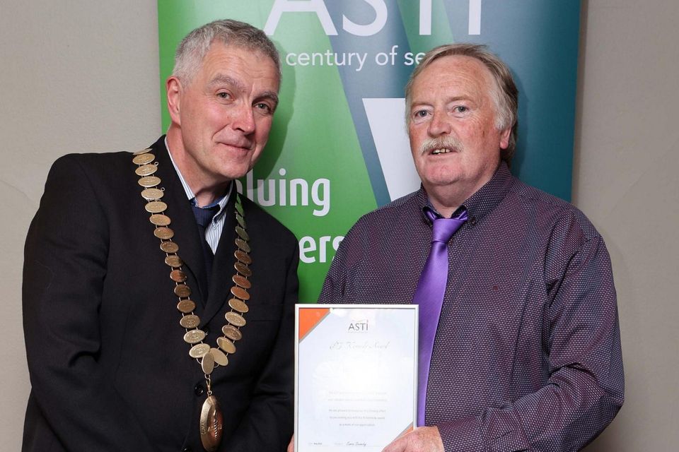 Enniscorthy teacher receives prestigious ASTI award | Irish Independent