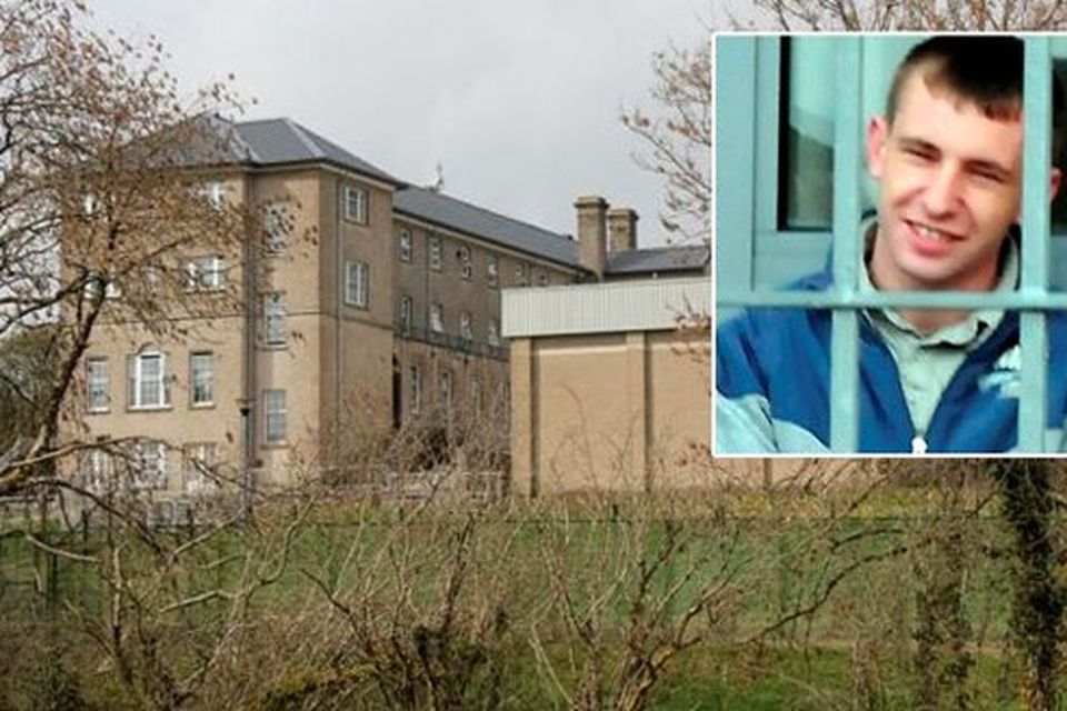 Manhunt as major gangland figure flees prison | Irish Independent