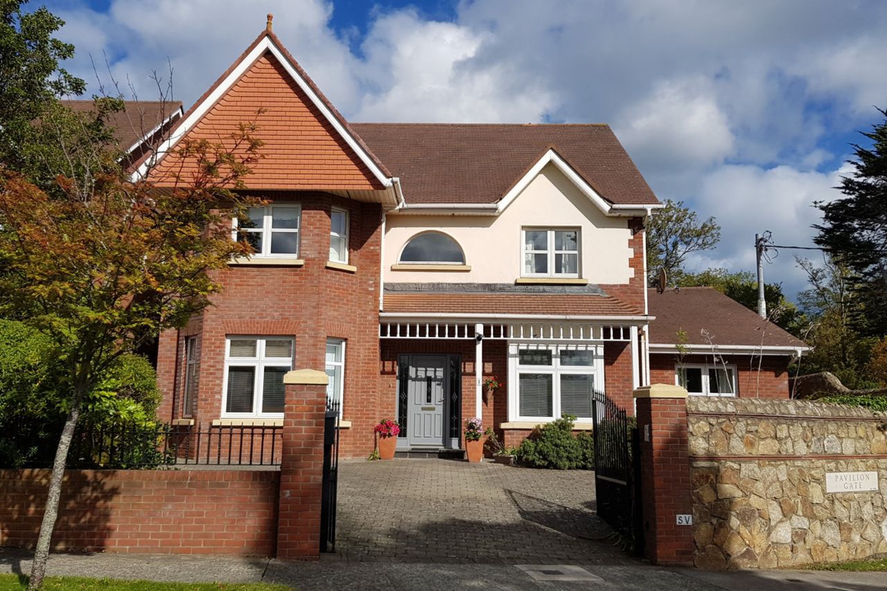 Foxrock home in immaculate condition goes on the market for €1.295m ...