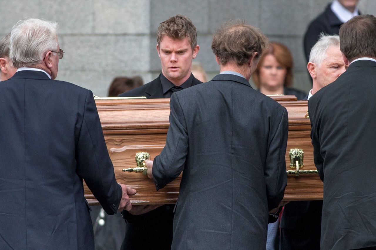 Peggy laid to rest with ‘best friend’ Casper by her side | Irish ...