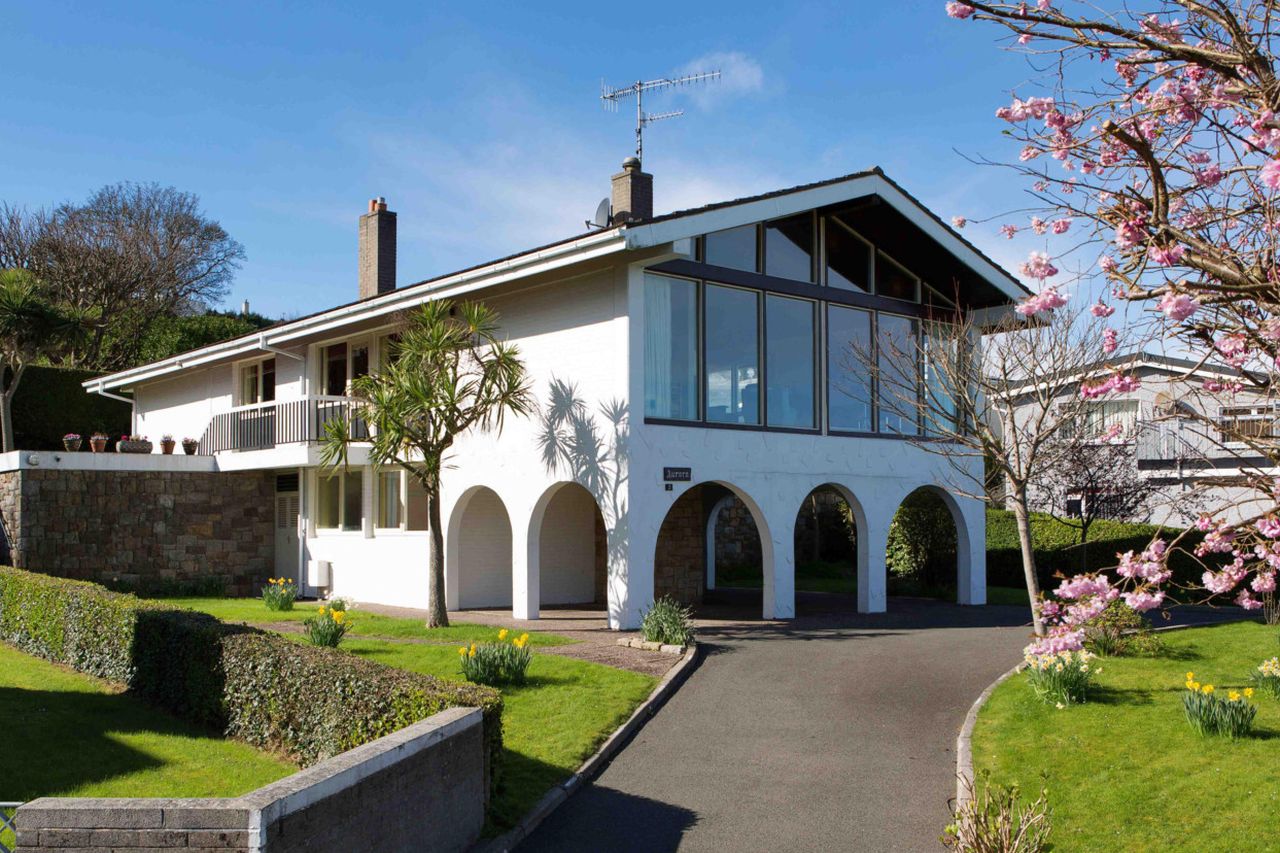 Dalkey home with island views | Irish Independent