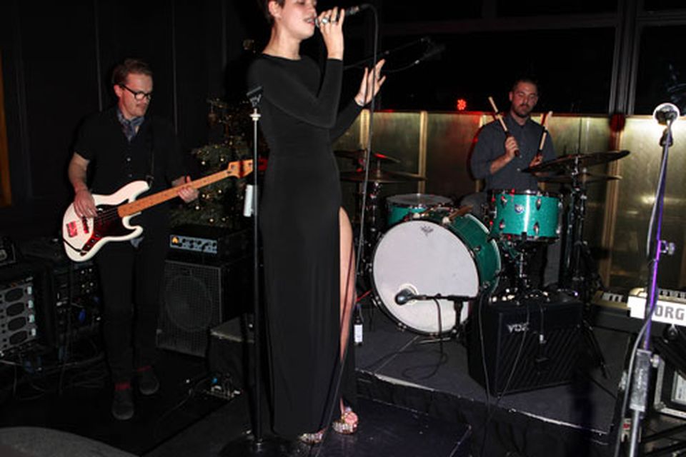 Pixie Geldof gets show of support from proud father Bob at London gig ...