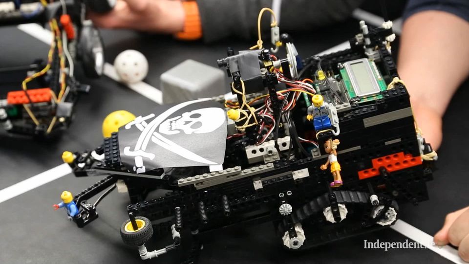 Video: 'Rugby Robots' prepare to do battle at UCD | Irish Independent