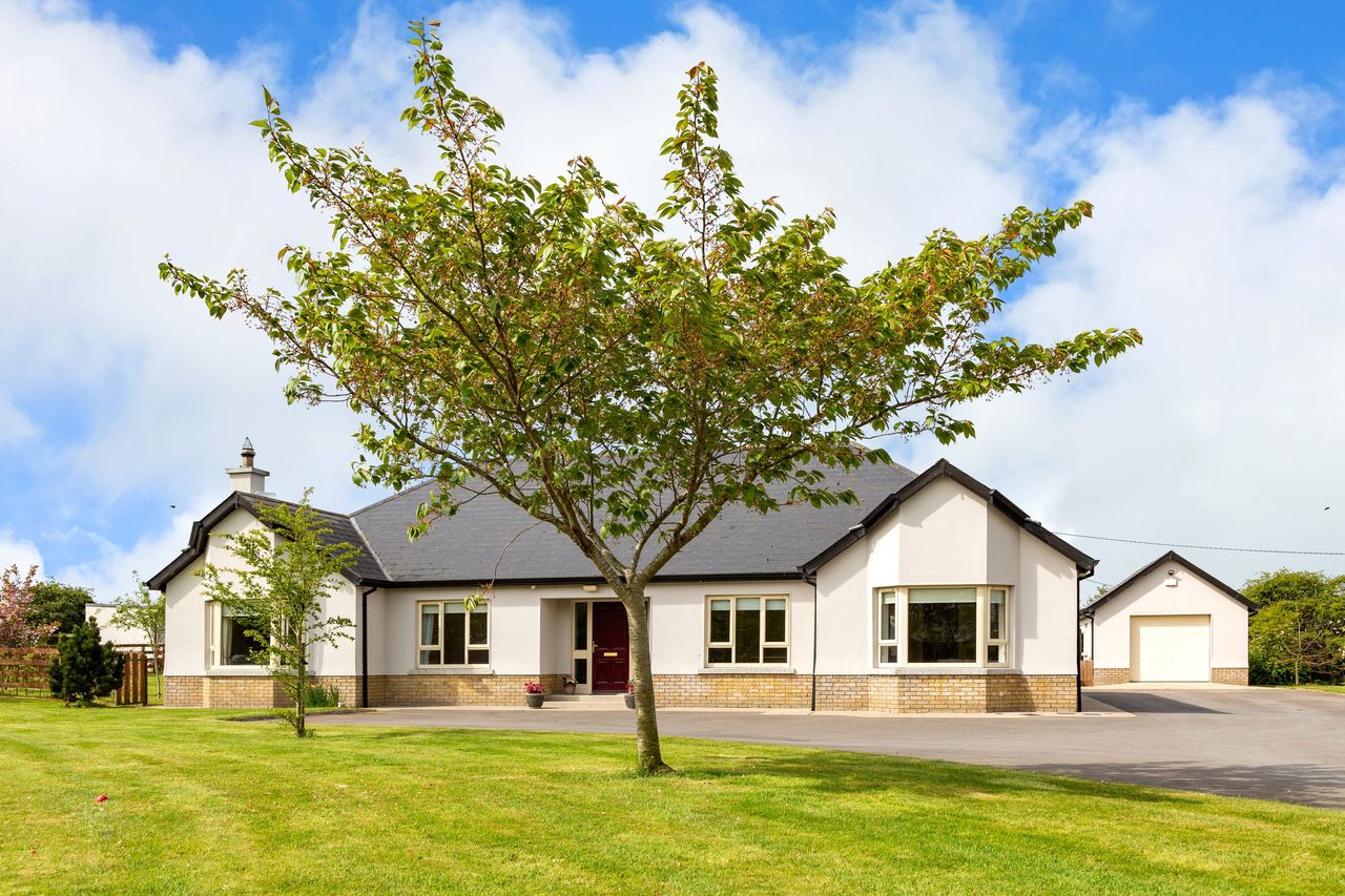 Twice the size of your average family home by the sea in Co Wexford ...