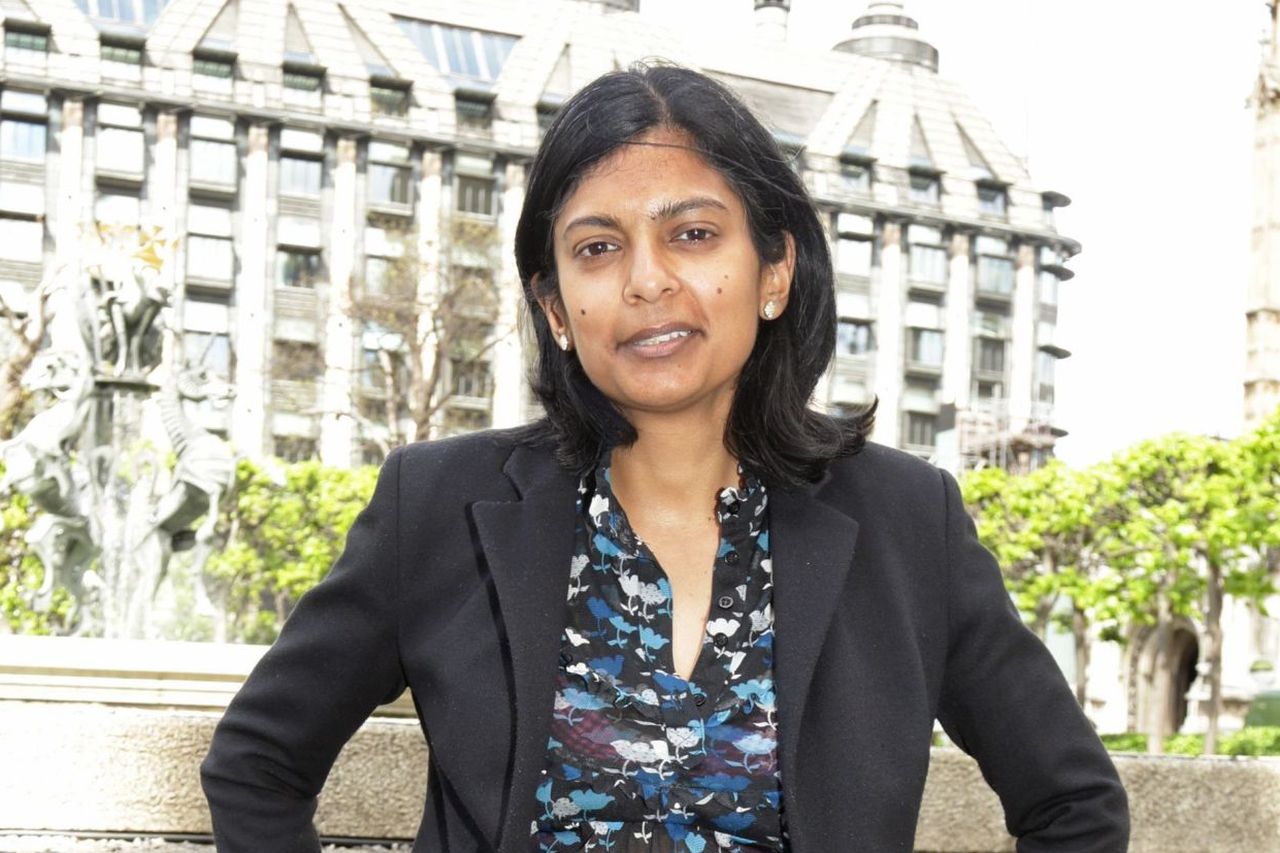'Beardy, weirdy' Citizen Khan branded Islamophobic by MP Rupa Huq ...