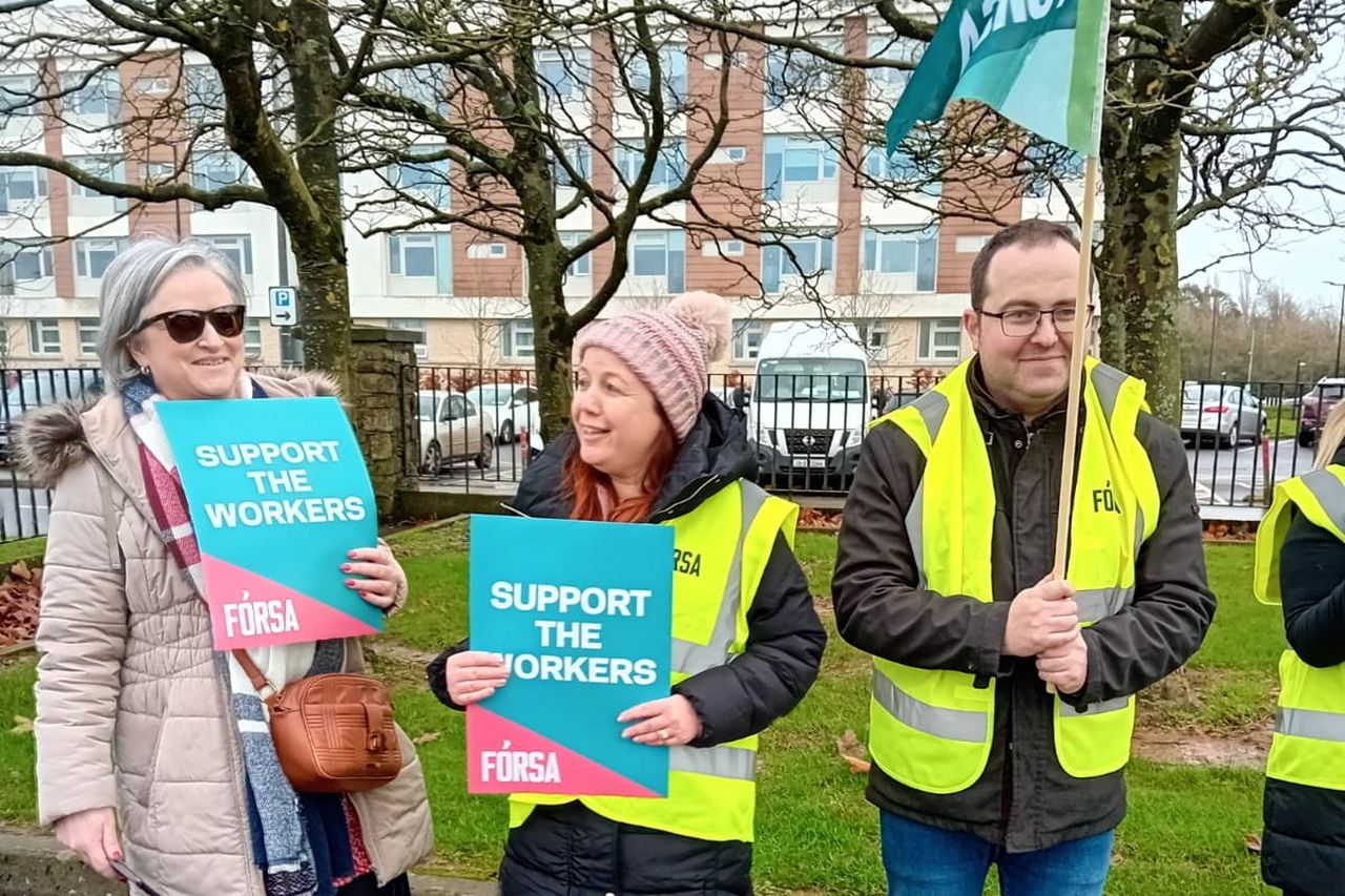 Fórsa members protest in Waterford and Tipperary to lift HSE ...