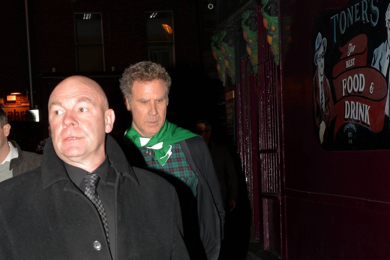 Will Ferrell and cast surprise #AnchorFans with appearance at Toners ...