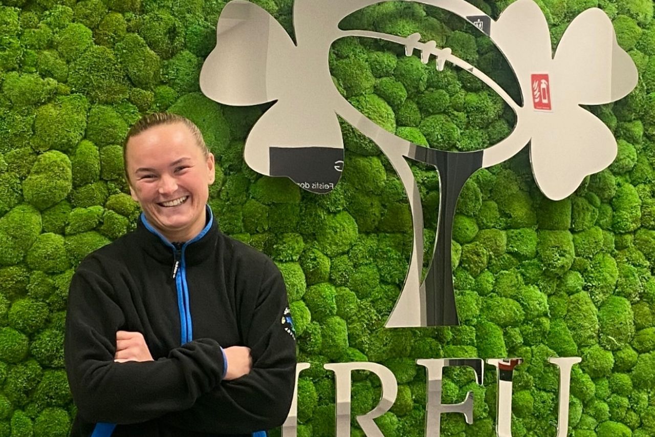 ‘Vikki is made for that sport’ – Sarah Rowe backs Wall to make rugby ...