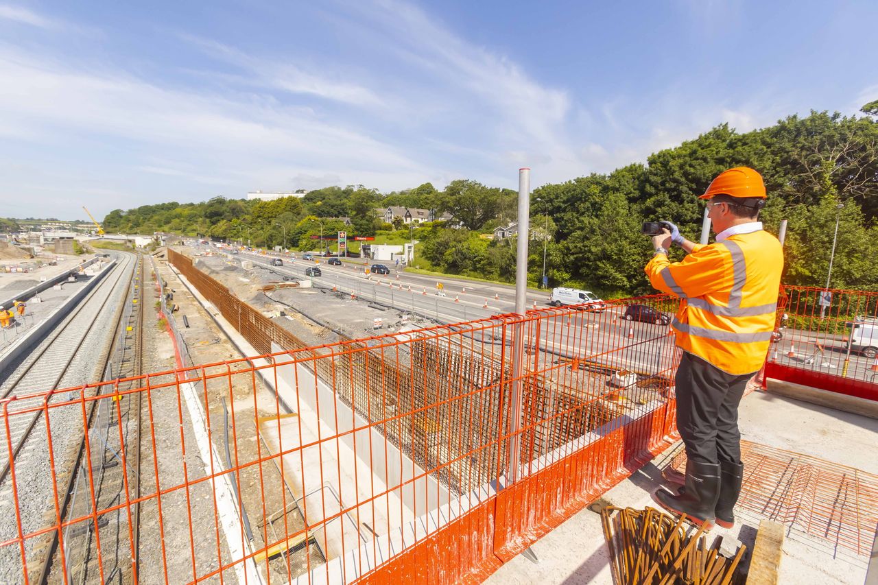 Minister for Transport visits North Quays site in Waterford to see ...