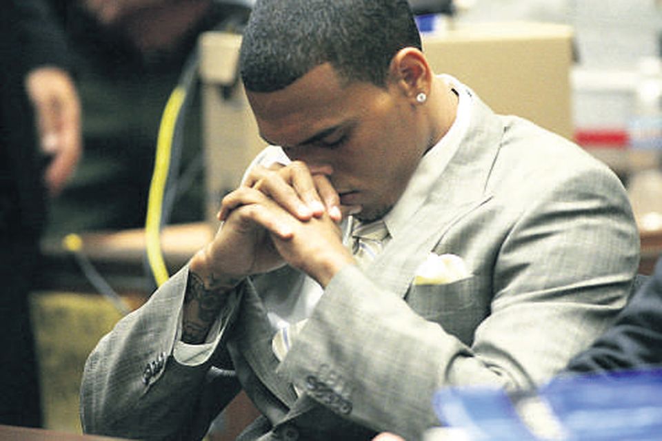 Chris Brown admits beating Rihanna | Irish Independent
