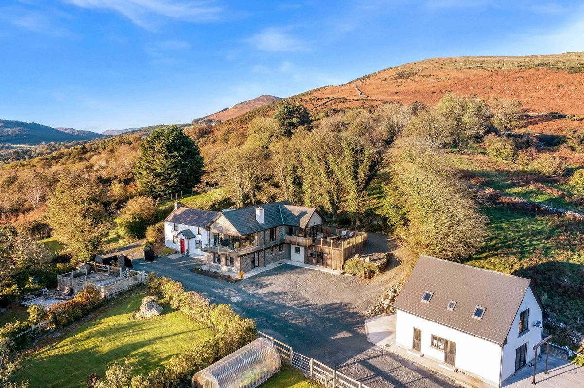 See inside magnificent mountainside Louth home with stunning views ...