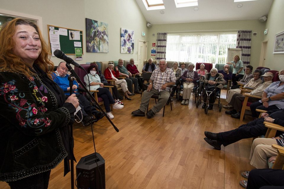 1993 Eurovision winner Niamh Kavanagh delights at day care centre ...