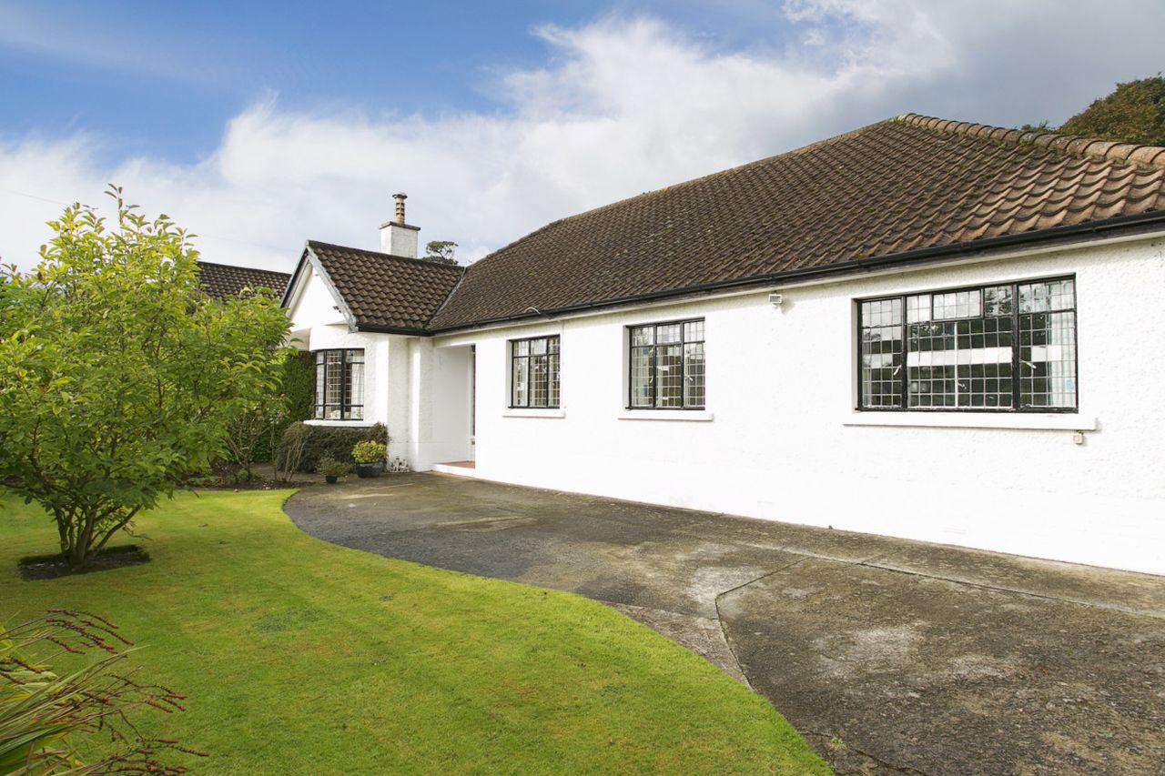 Tee off close to home in Foxrock: Kilteragh Drive €1.385m | Irish ...