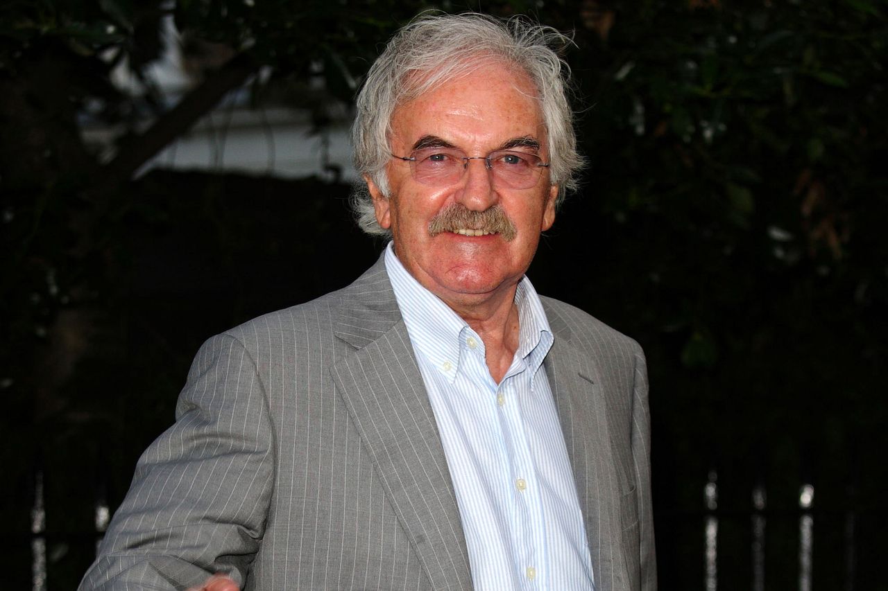 Clare-born BBC legend Des Lynam on moving to the UK, losing his Irish ...