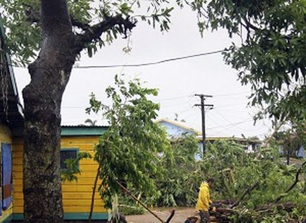100mph cyclone rips through Samoa | Irish Independent