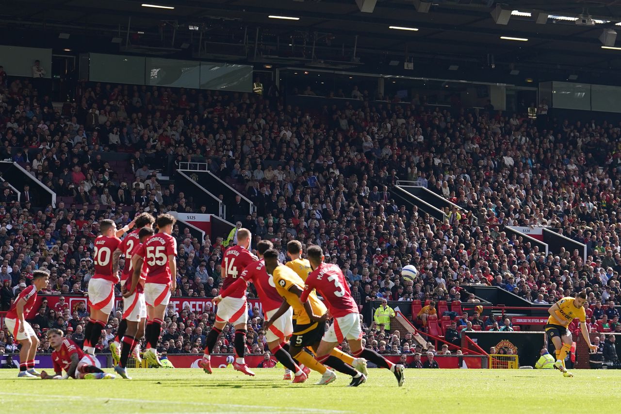 Pablo Sarabia free-kick stuns Man Utd as Wolves seal historic league ...