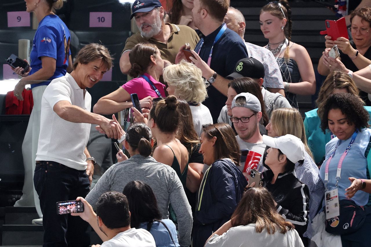 Celebrities pack into Bercy Arena to witness the return of US ...