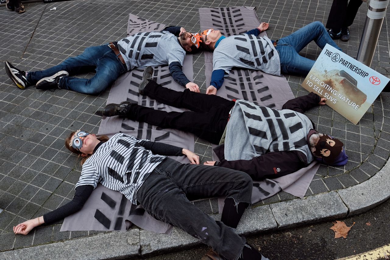 Badvertising by Andrew Simms and Leo Murray: How to put the brakes on ...