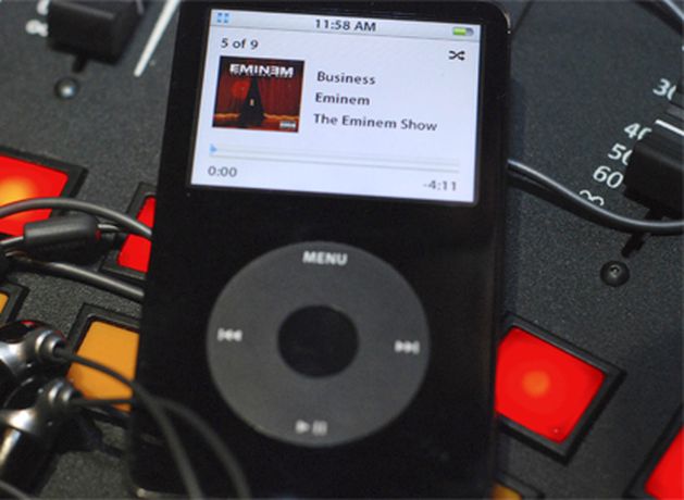 Apple 'to kill off iPod Classic' as focus moves to touch-screen devices ...