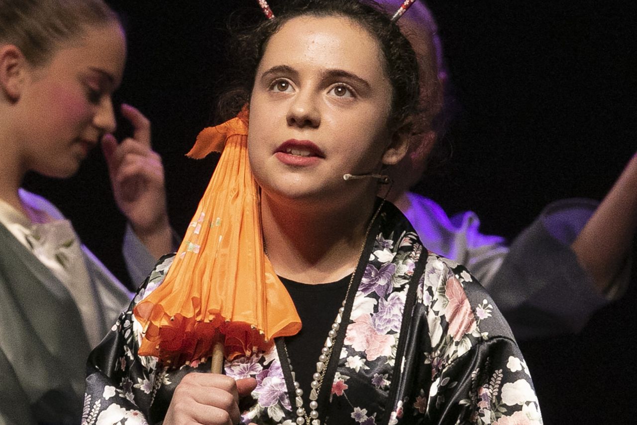Mulan is a colourful hit | Independent.ie