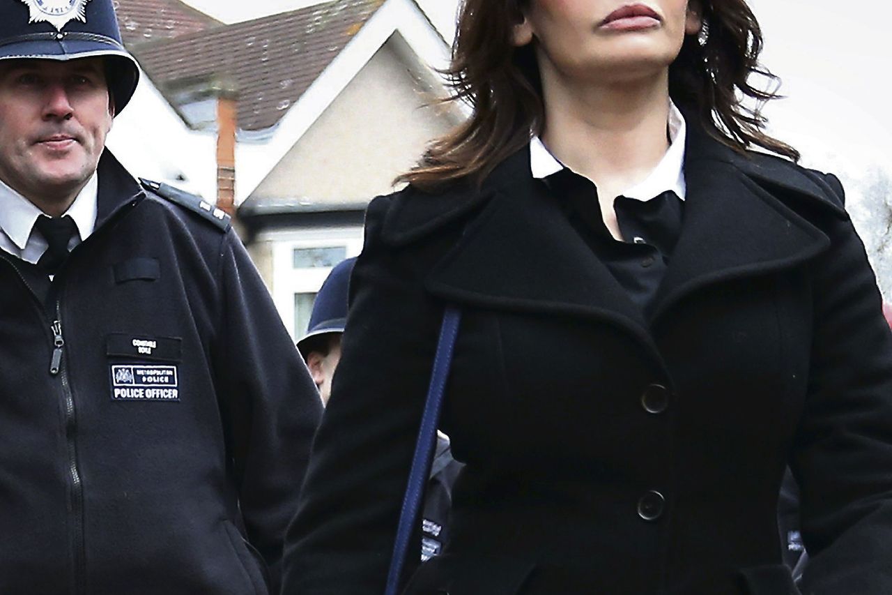 Angelina Jolie first choice to play Nigella Lawson in a movie about her ...