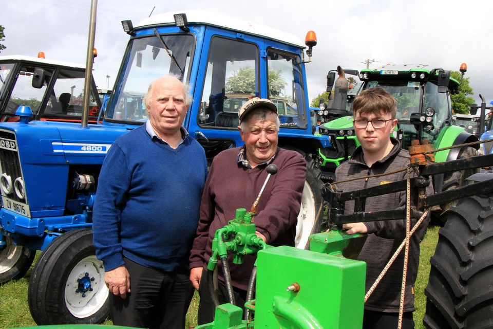 Castledockrell memorial tractor run is a great success | Irish Independent