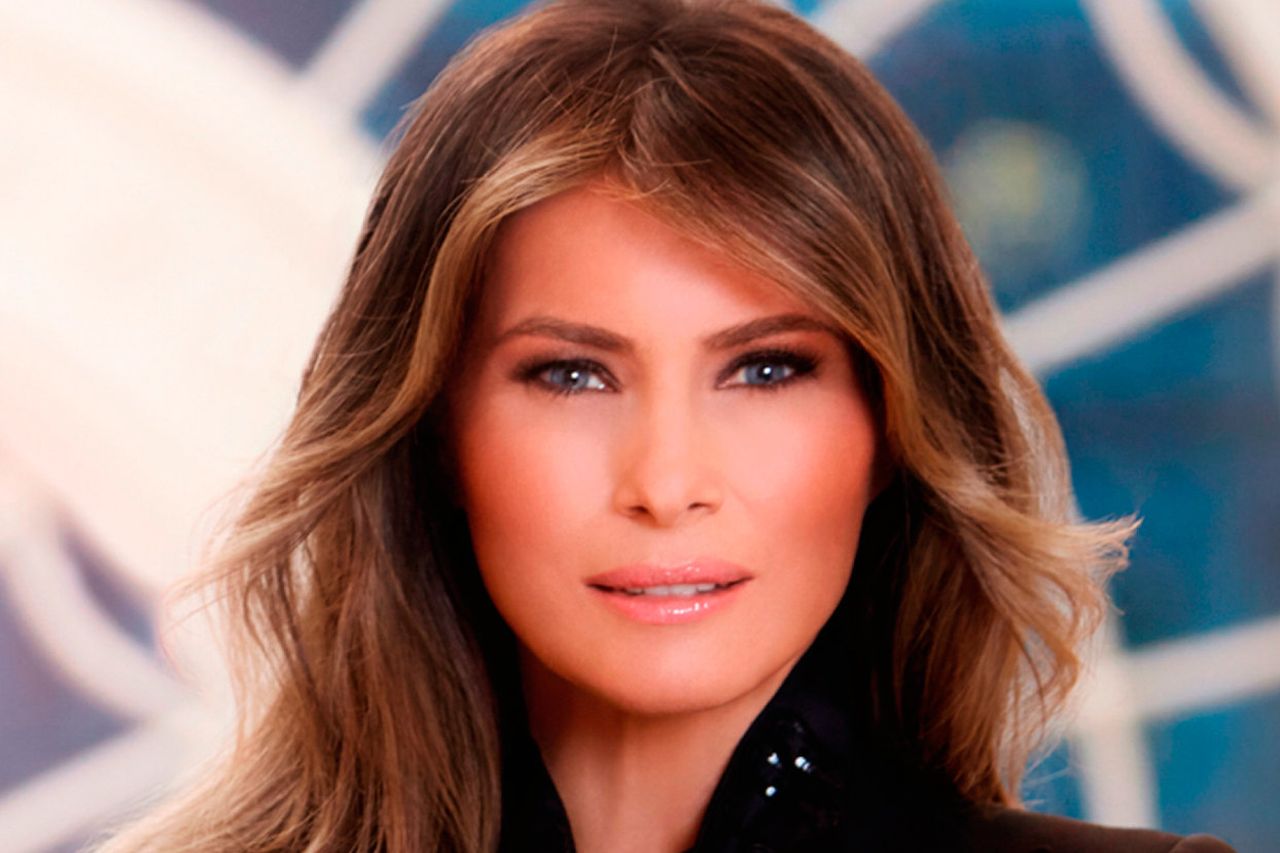 Melania Trump's first official portrait as First Lady has been released ...