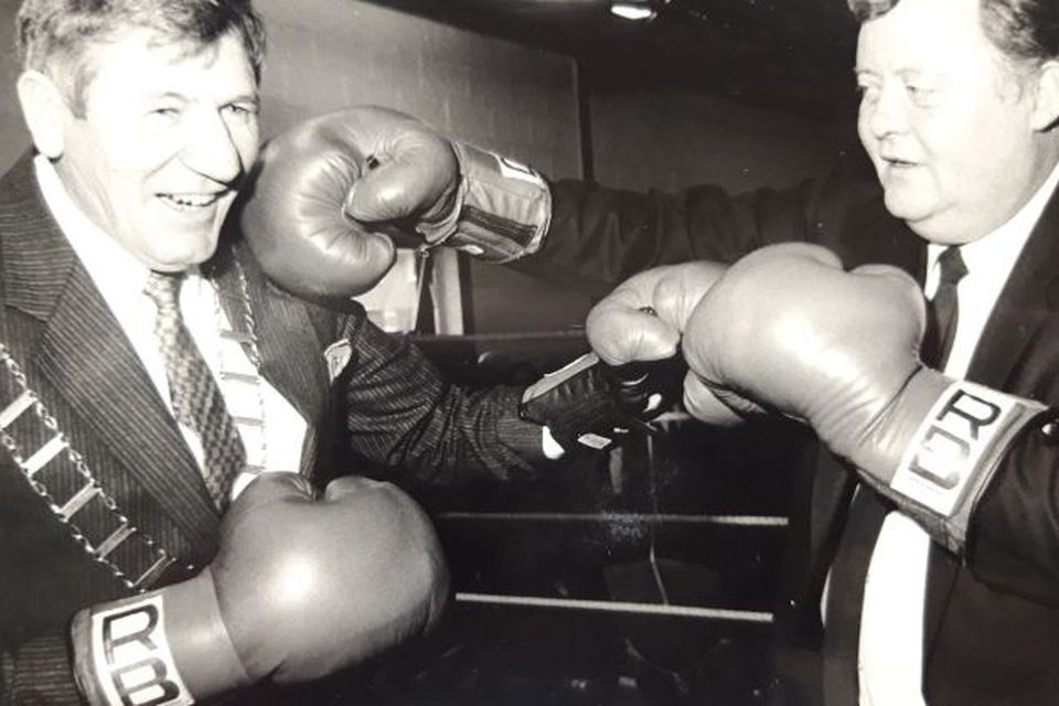 Tributes flow for former Drogheda Mayor and boxing legend Tommy Murphy ...