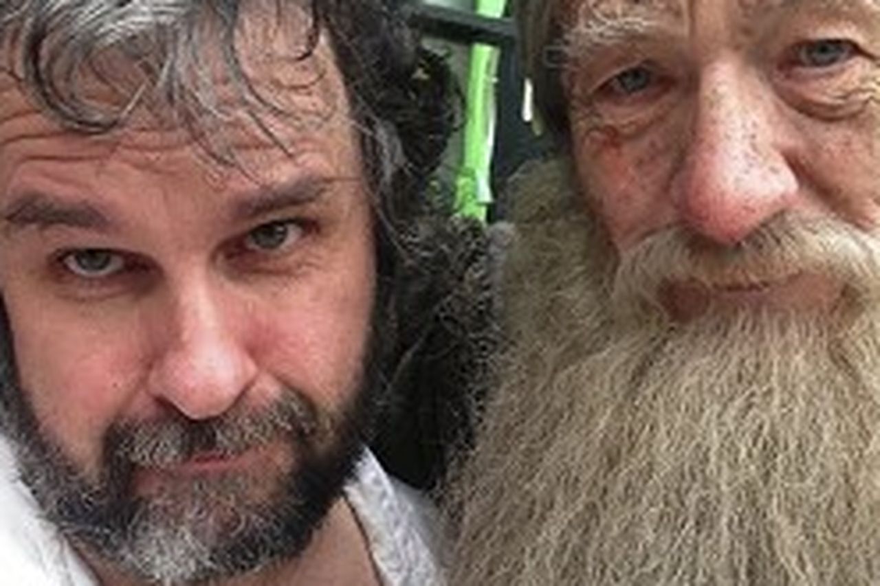Hobbit trilogy filming wrapped up | Irish Independent