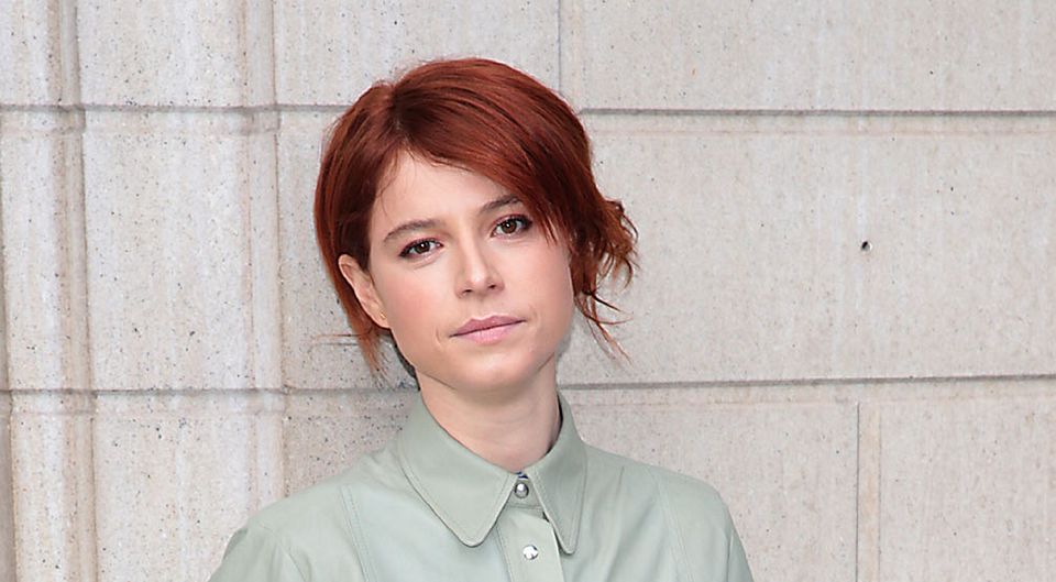 'I miss my dad's brown bread': Rising star Jessie Buckley pines for ...