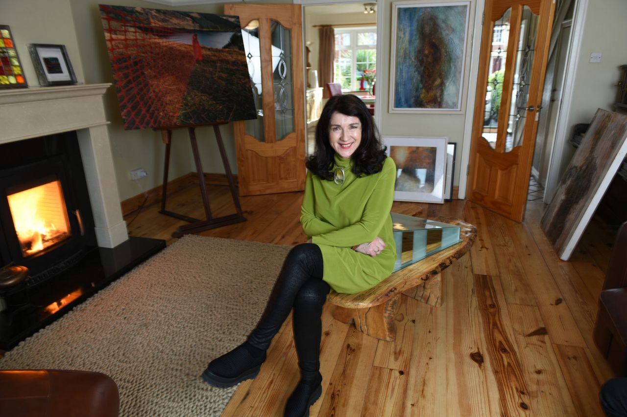 This Dublin-based painter's home also serves as a gallery for her art ...