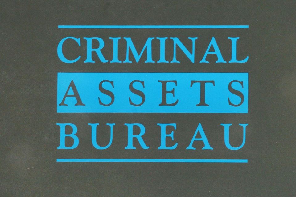 Criminal Asset Bureau search 11 properties in Kerry as they probe gang ...