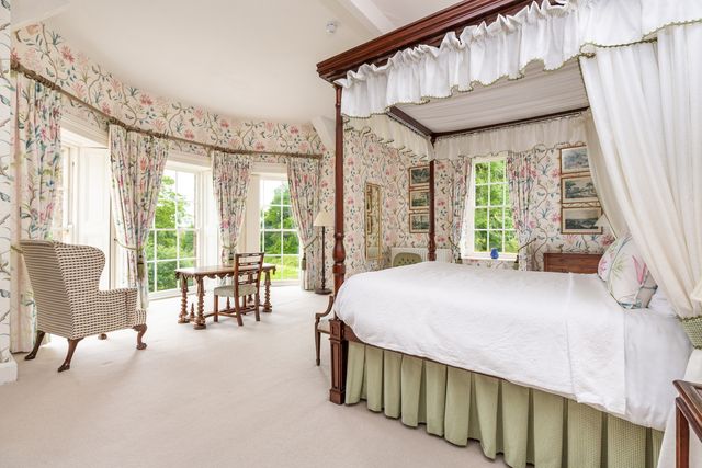 Princess Diana’s cousin’s €8.5m Enniskillen castle comes with 17 homes ...