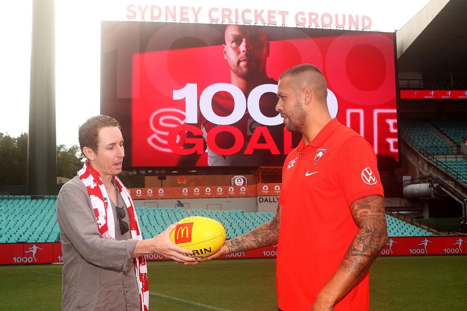 Sydney Swans fan returns ball Lance ‘Buddy’ Franklin kicked for his 1 ...