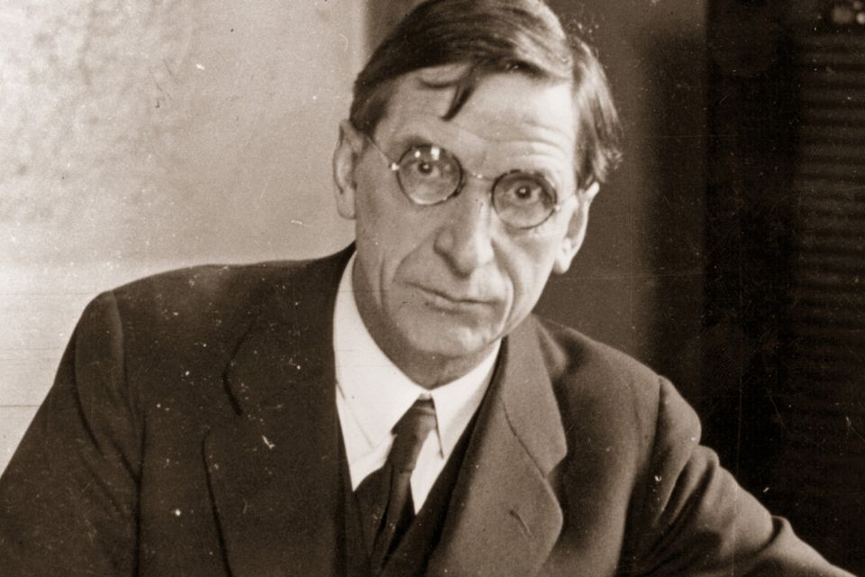 'A ghastly error': Éamon de Valera offers condolences on the death of ...