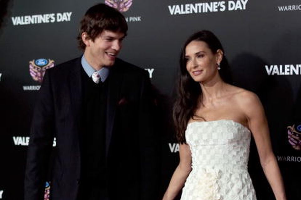 Ashton Kutcher accused of cheating on wife Demi Moore | Irish Independent