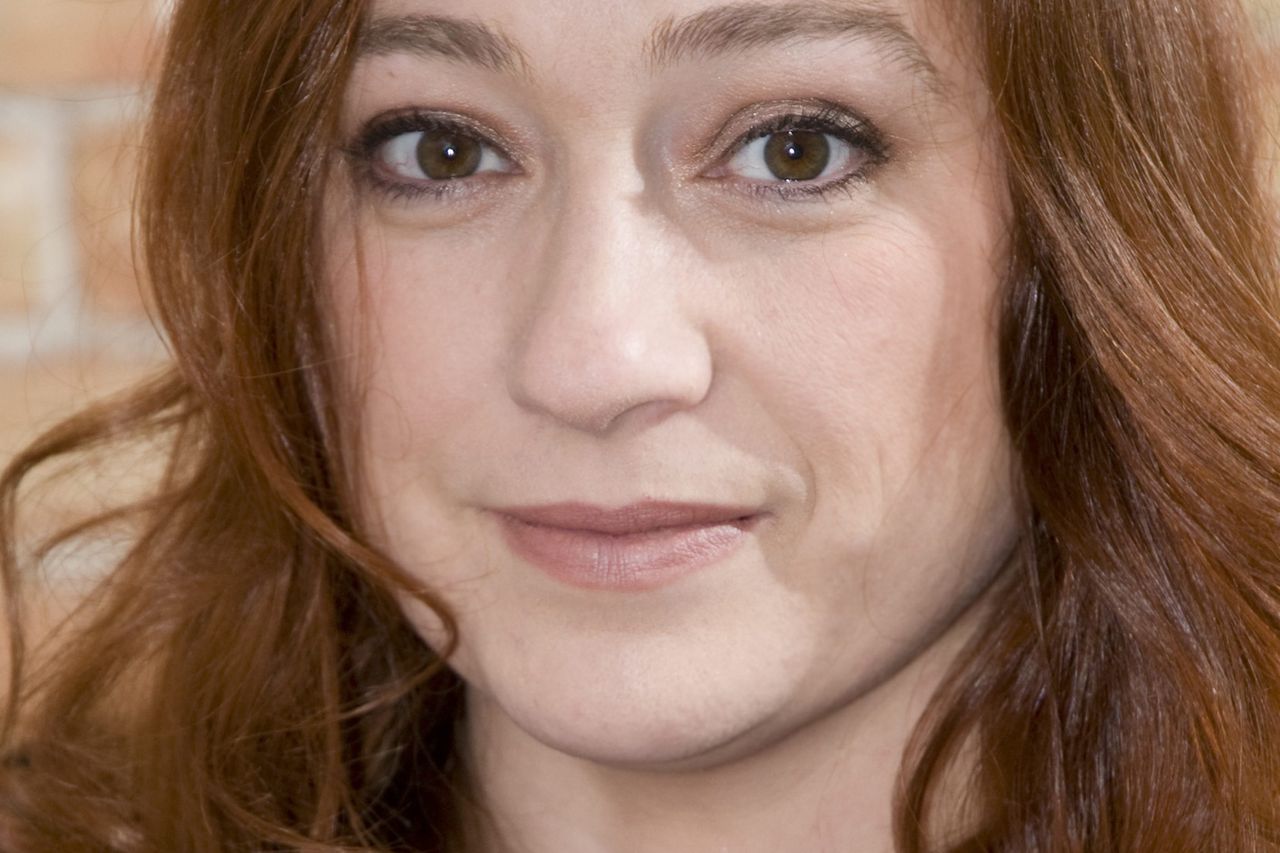 'He burst into tears' - Singer Niamh Kavanagh learned her husband had ...